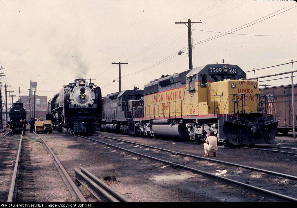 1105-13 UP 8444 moves to engine terminal for service